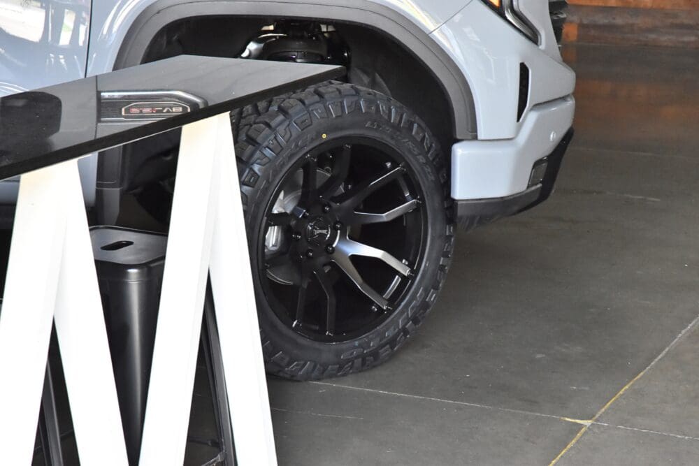 TW403C IMPACT | 2025 GMC AT4 - Torque Wheels